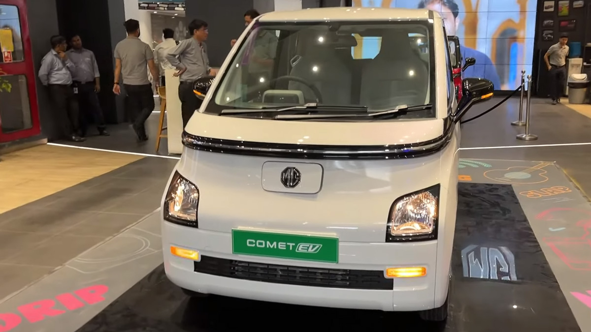 MG Comet Base വേരിയന്റിന്റെ സവിശേഷതകൾ ഒന്നു വിശകലനം ചെയ്യാം - Malayalam ...